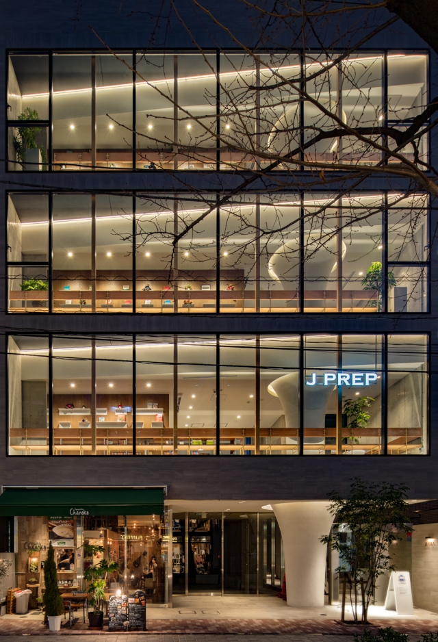 自由が丘校新1号館が第53回日本サインデザイン賞にて入選いたしました | 世界に通ずる英語塾【 J PREP 斉藤塾